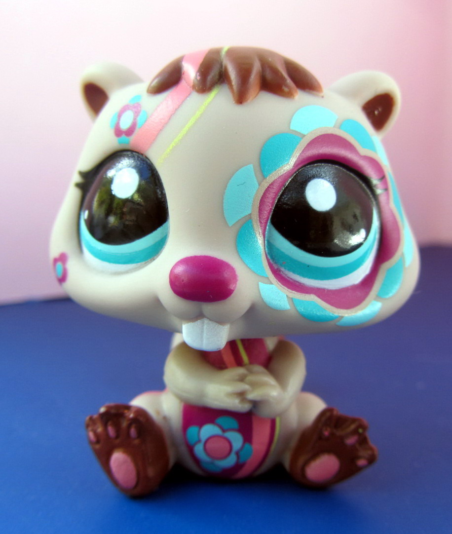 Littlest Pet Shop (LPS) BEAVER w/ TATTOO & BLUE EYES #2134 – Hasbro ...