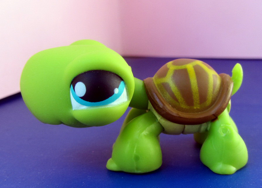 Littlest Pet Shop (LPS) GREEN TURTLE #230 – Hasbro (2004) - FASHION ...