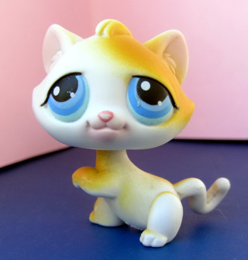 Littlest Pet Shop (LPS) YELLOW & WHITE SHORT-HAIR CAT W/ BLUE EYES #52 ...