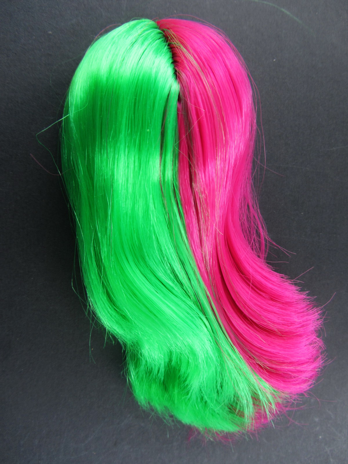 Barbie Doll COLOUR REVEAL Pink & Green WIG Accessory – Mattel (2019 ...