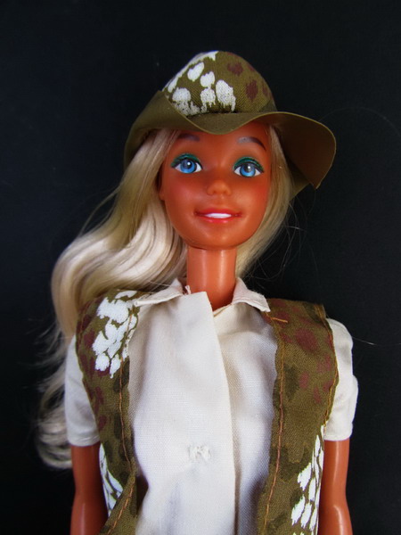 safari-barbie-doll-1983 fashiondollsnmore.com vintage