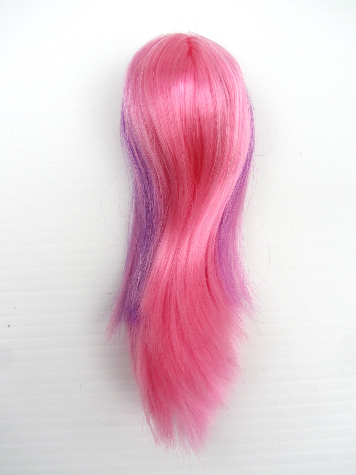 barbie-colour-reveal-wig-pink-purple fashiondollsnmore.com