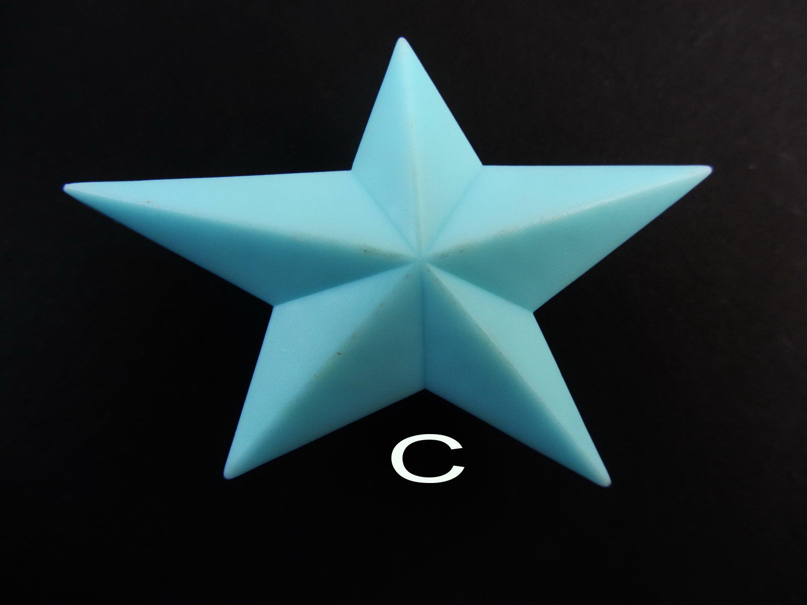 bratz-pale-blue-c-star-brush doll comb fashiondollsnmore.com