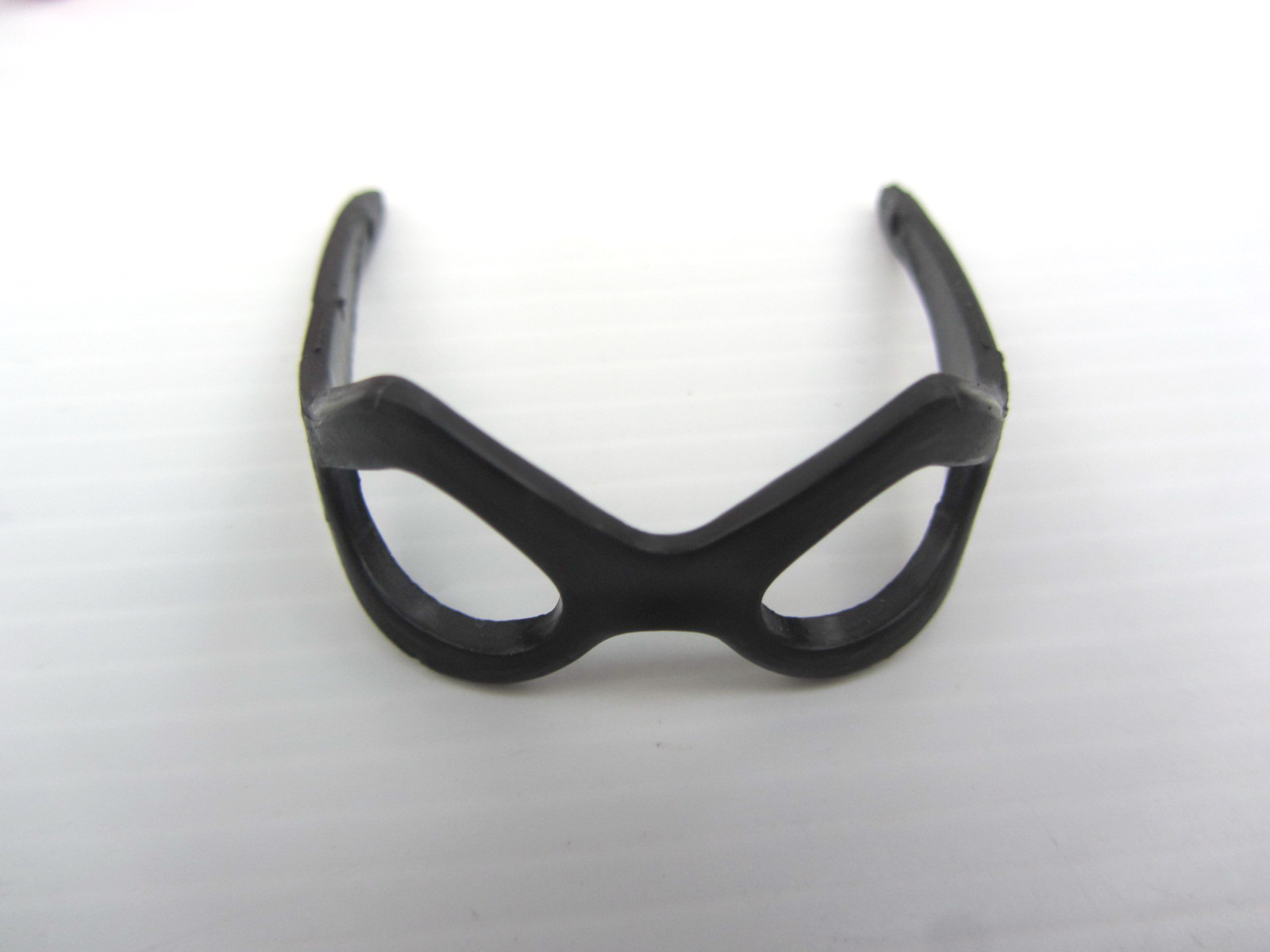 dc-super-hero-girls-doll-batgirl-glasses fashiondollsnmore.com