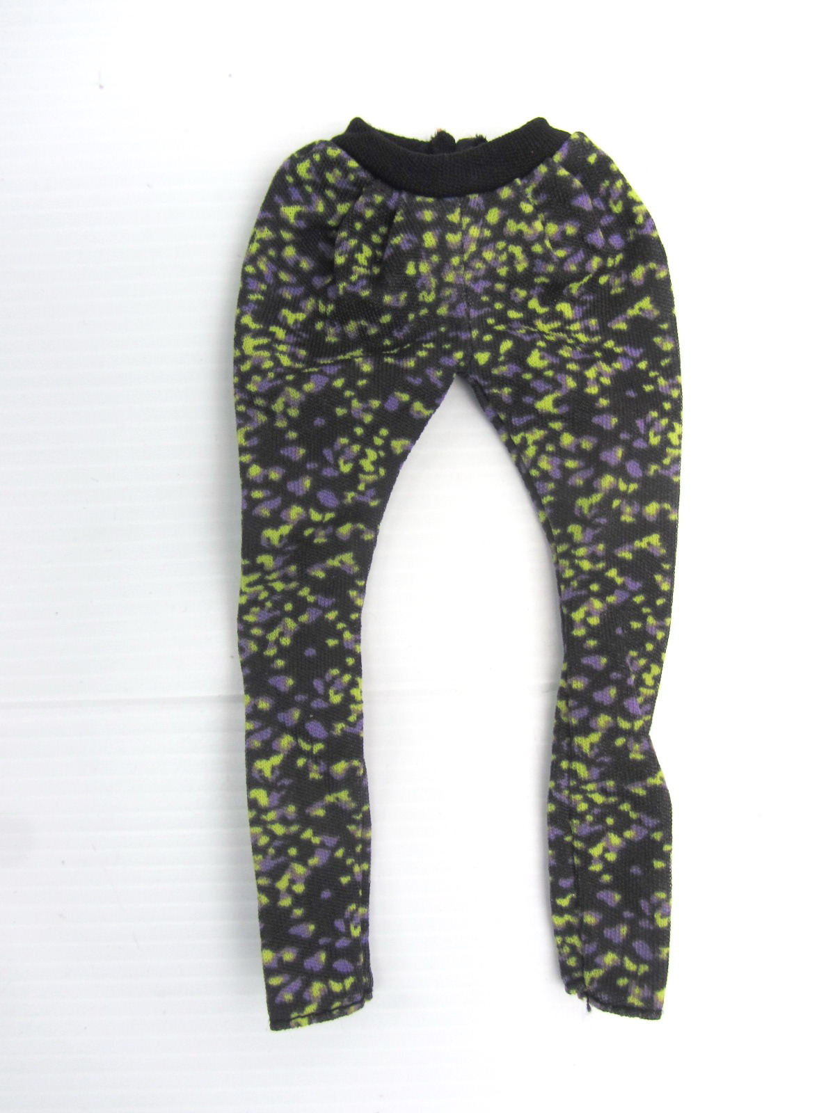 monster-high-clawdeen-fashion-pack-pants fashiondollsnmore.com