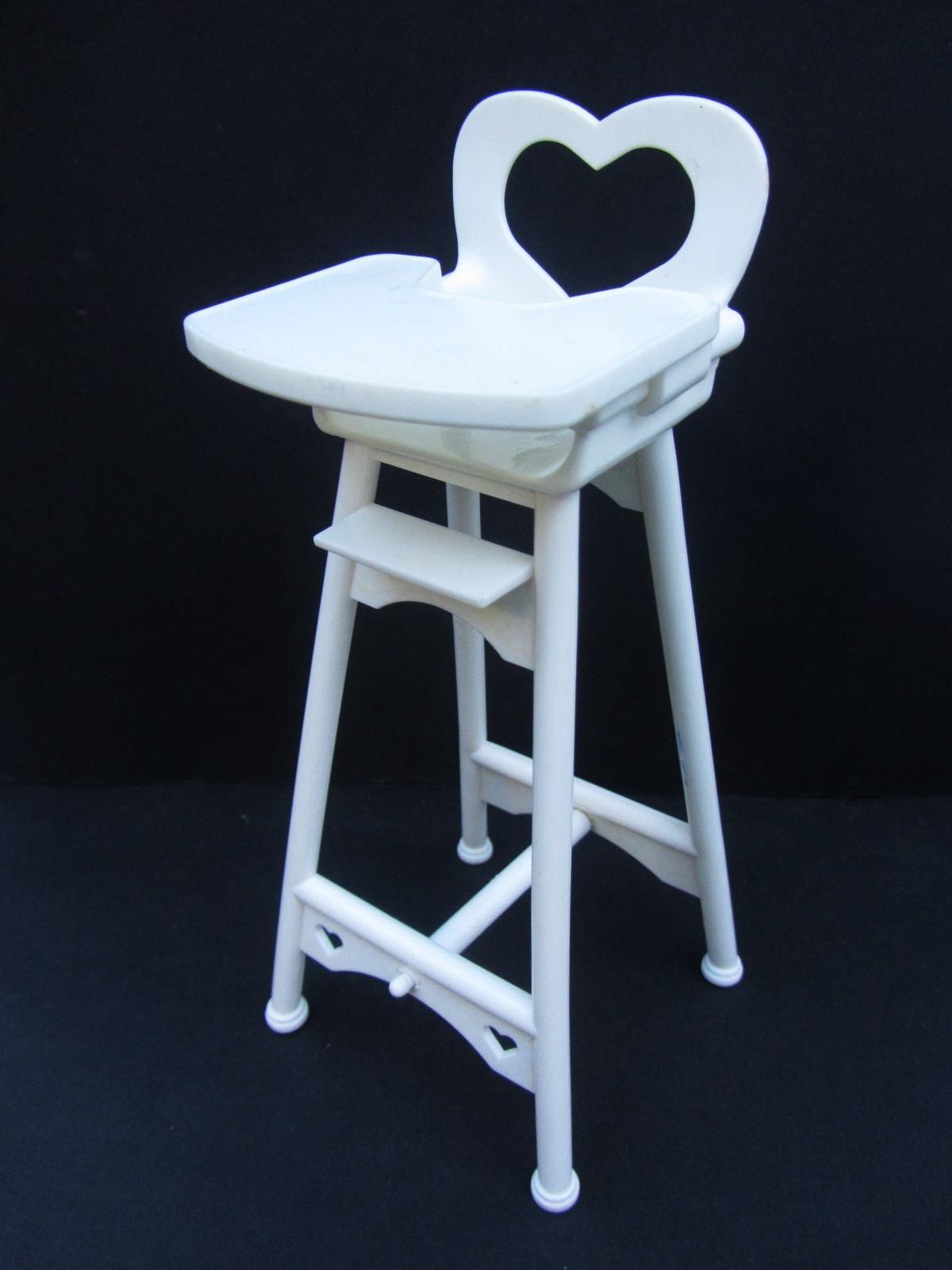 barbie-chair-eatin-fun-kelly-highchair-1997 fashiondollsnmore.com