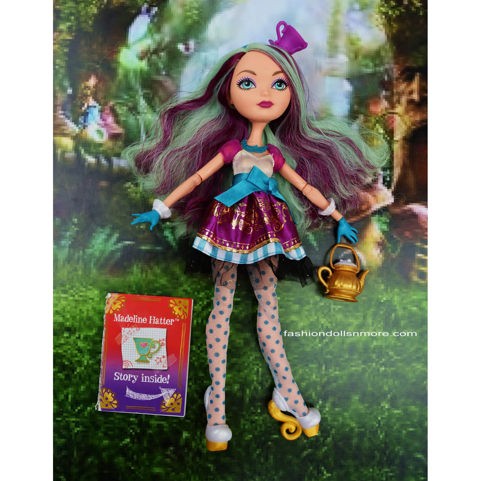 ever-after-high-madeline-hatter-signature fashiondollsnmore.com