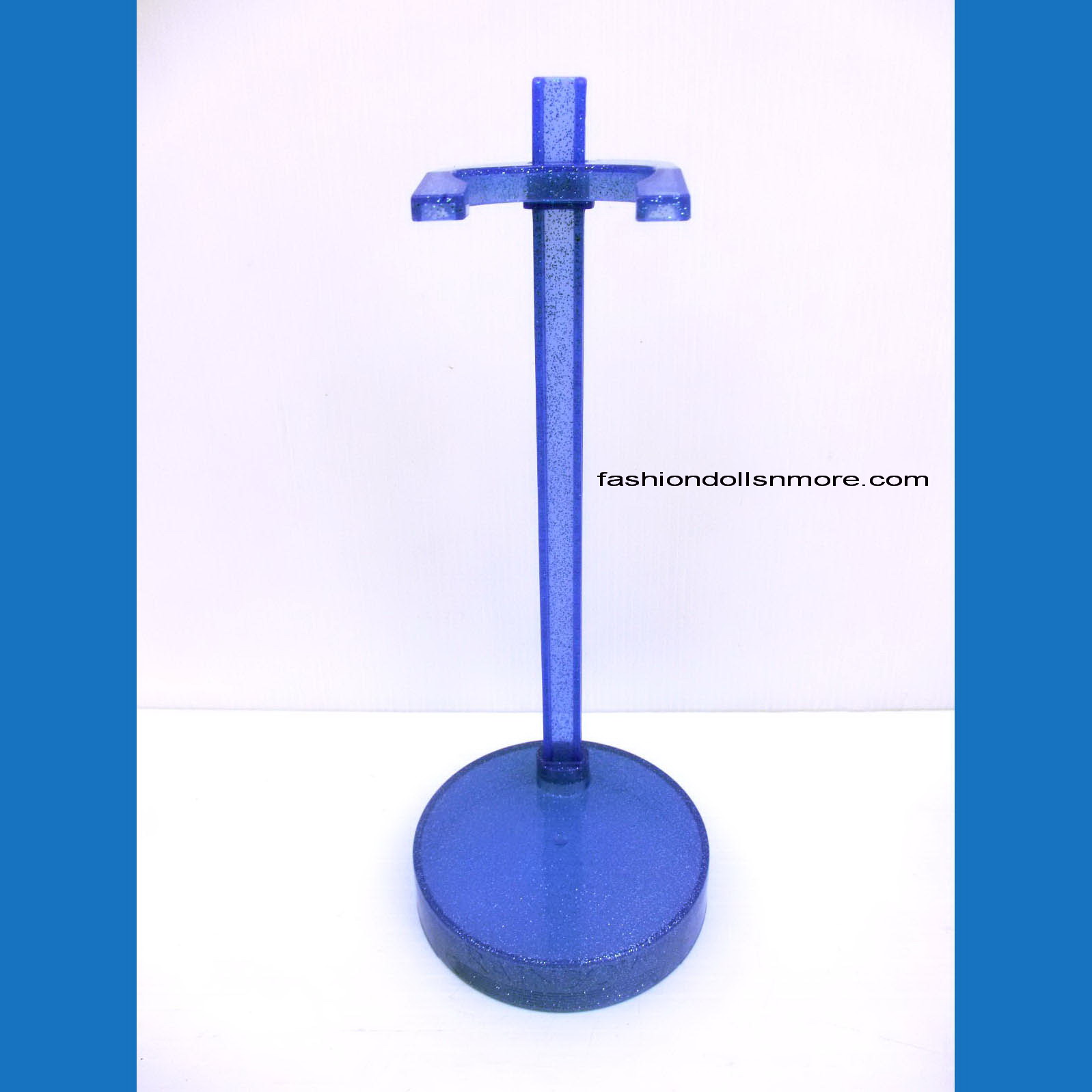 rainbow-high-blue-doll-stand fashiondollsnmore.com