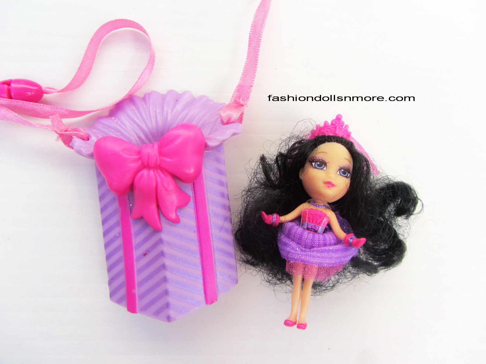 barbie-peek-a-boo-petites-hadley fashiondollsnmore.com