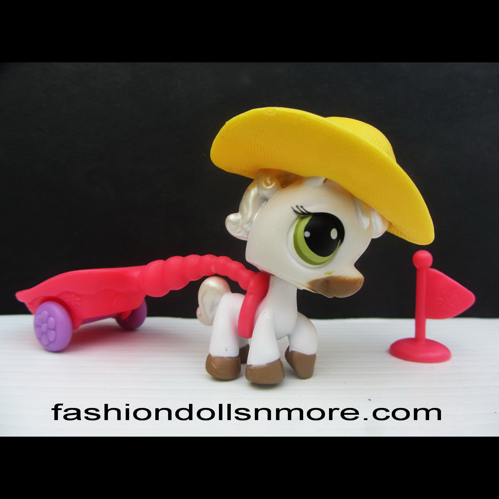 littlest-pet-shop-lps-raceabout-ranch-337-horse fashiondollsnmore.com