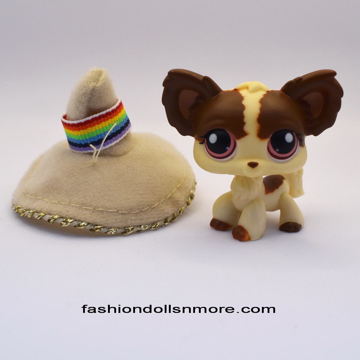 littlest-pet-shop-lps-chichuahua-385-world fashiondollsnmore.com