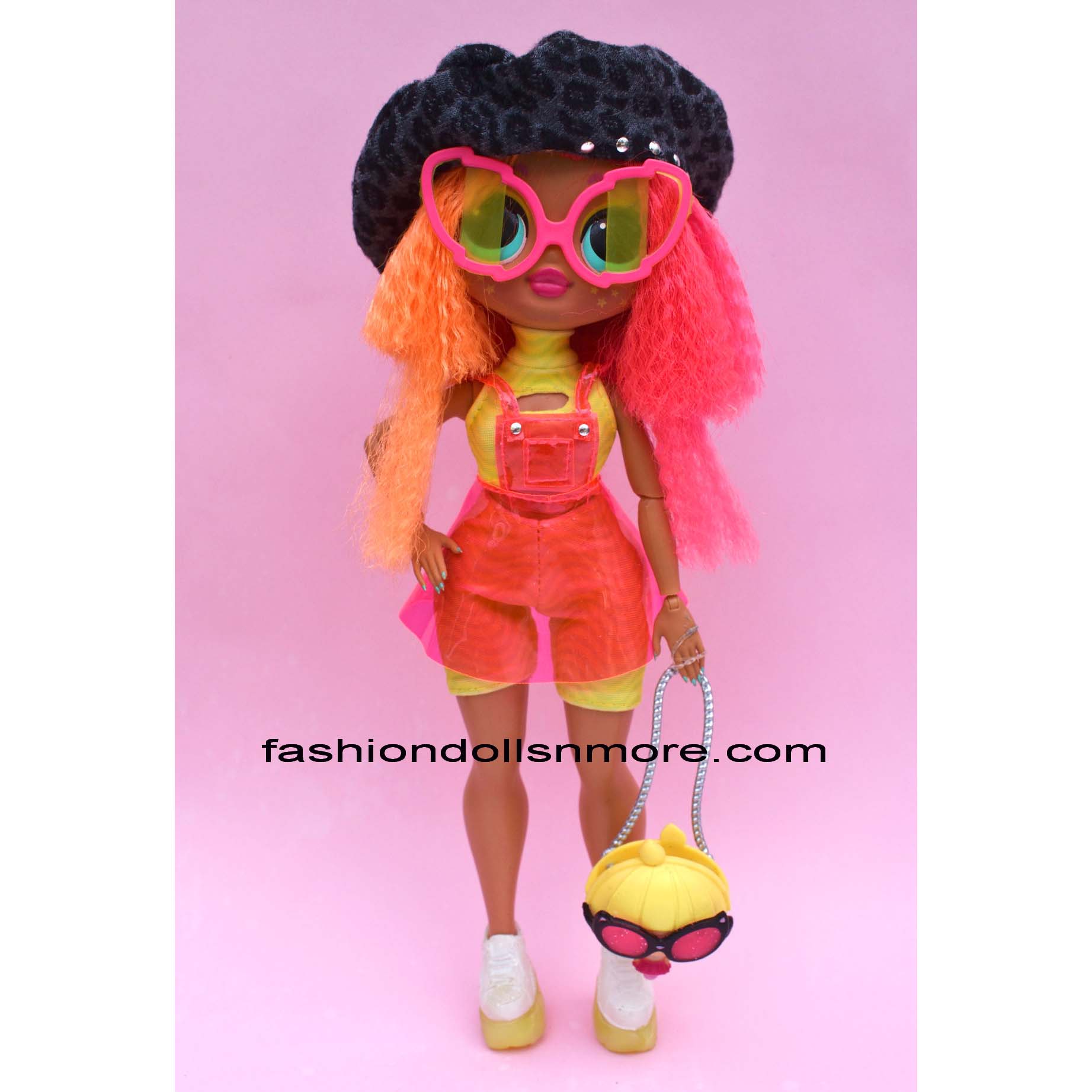 neonlicious-omg-doll-series-1-fashion-doll fashiondollsnmore.com