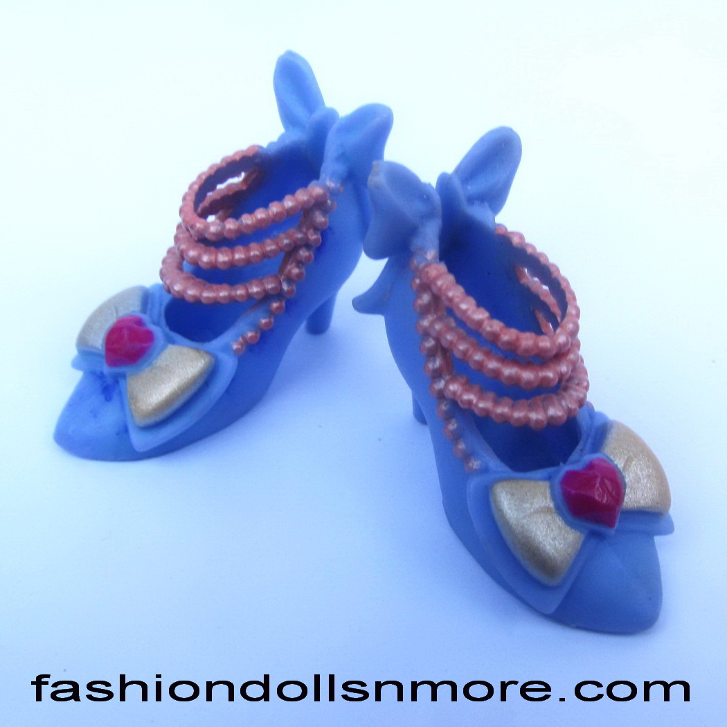 disney-descendants-signature-jane-shoes fashiondollsnmore.com