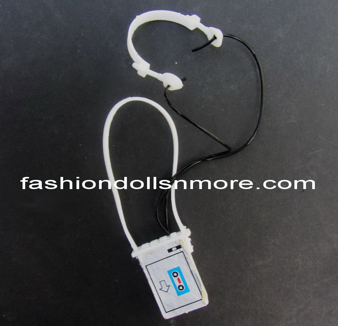 vintage-fashion-doll-barbie-walkman fashiondollsnmore.com